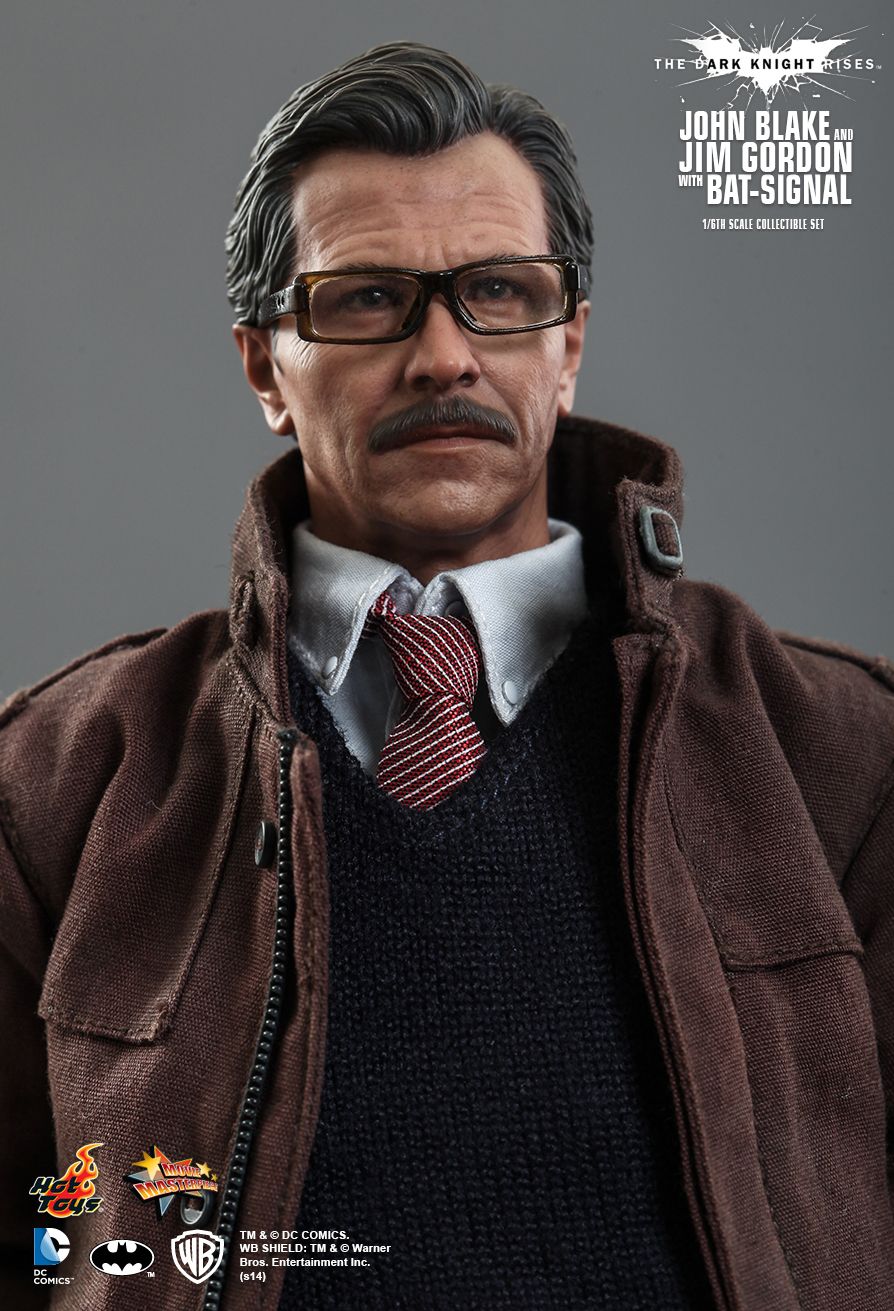 Hot Toys - John Blake and Jim Gordon with Bat-Signal Movie Masterpiece ...